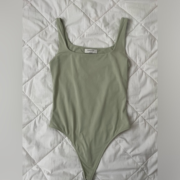 Babaton | Tops | Babaton Aritzia | Poshmark